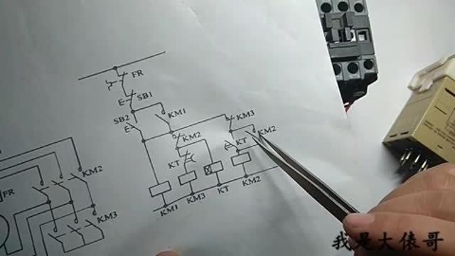 星三角电路里时间继电器有什么要求?.