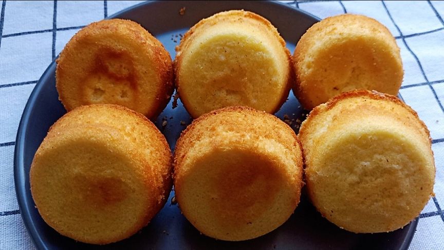 六一儿童节,给孩子做一些老式蜂蜜蛋糕,外脆里软,既简单又好吃