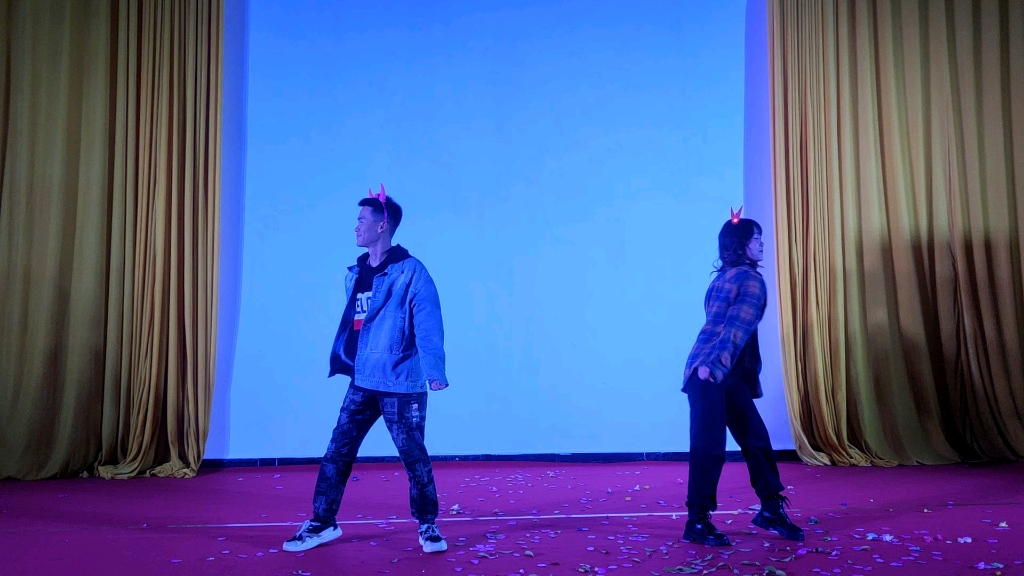 毕业晚会舞蹈,《欢迎来到90年代》,跳的太欢快了