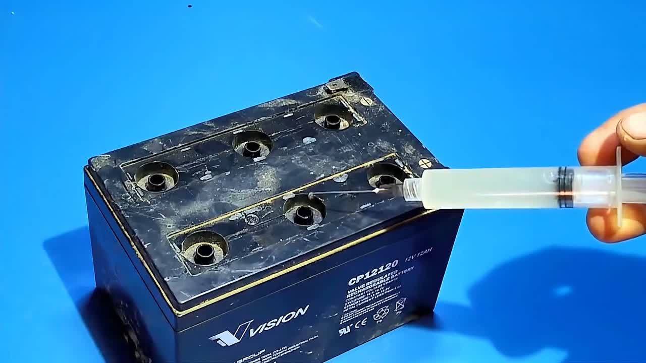 电动车摩托车干电池坏了不要卖,简单一招让电池恢复如新