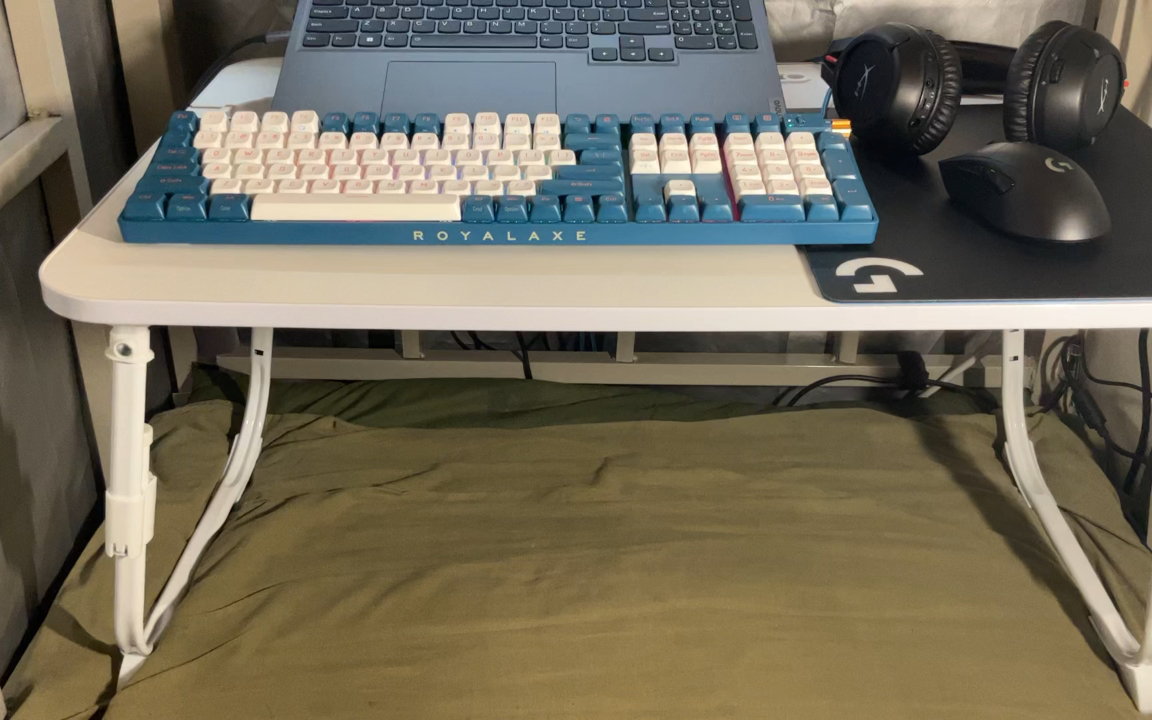 床上放电脑桌一定要注意