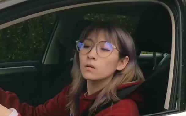 倒车时后视镜自动下翻,你的车有这功能吗?