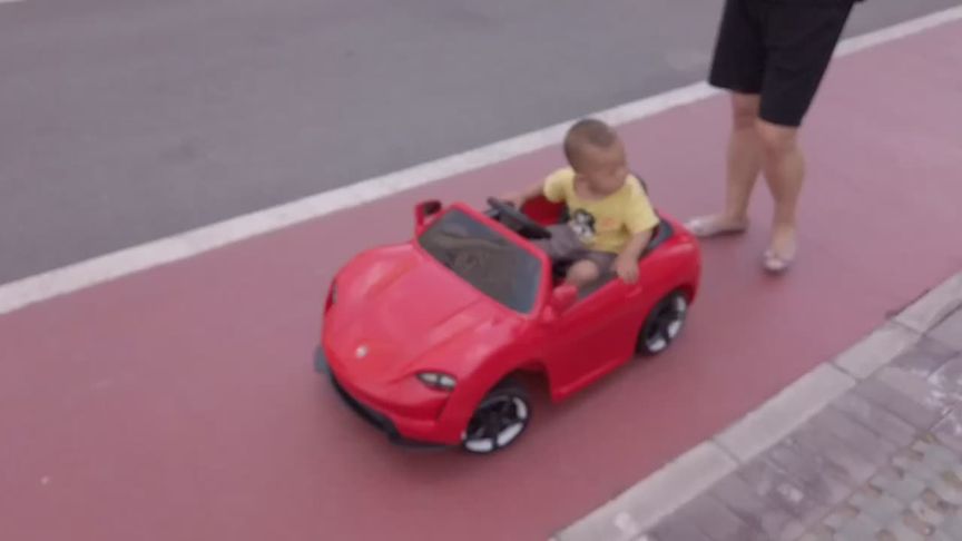 #宝宝学车 #小孩电动车 #遥控电动车 #遥控车玩具 #遥控车