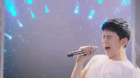 经典再现!张杰下腰飙高音,翻唱周杰伦的金曲《搁浅》,果然太好听了。