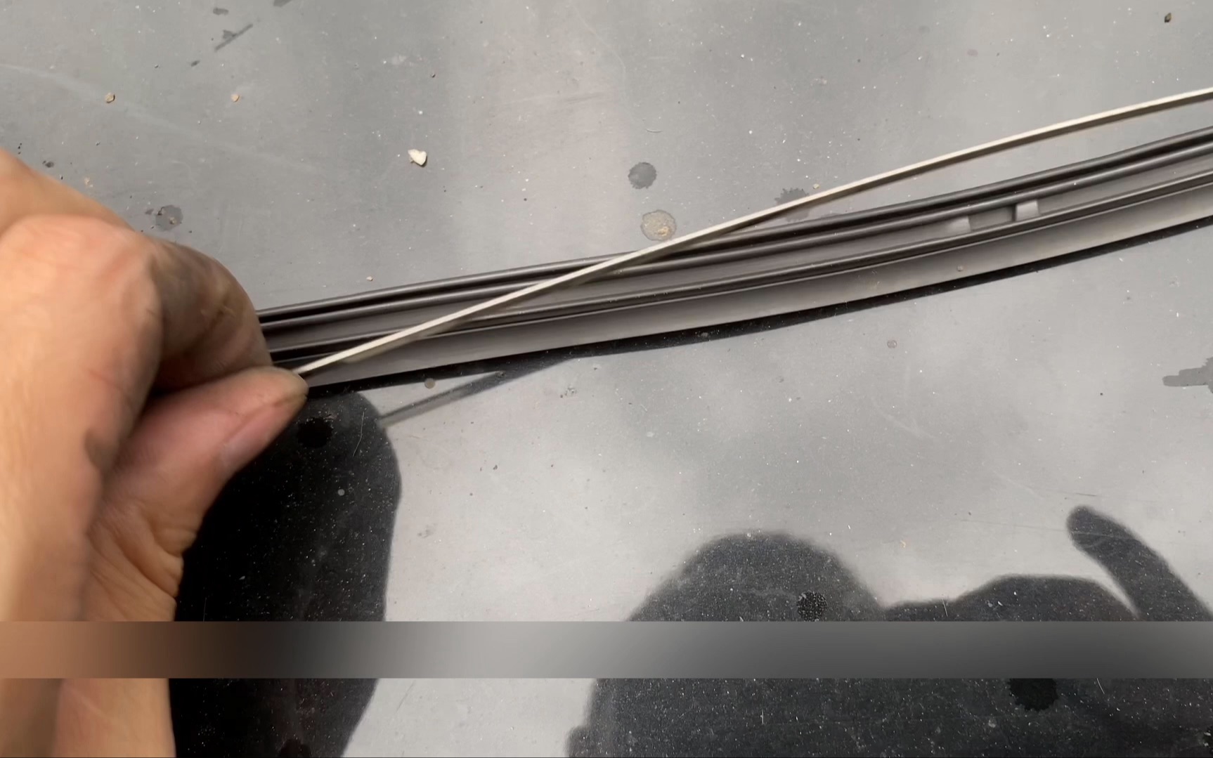 汽车雨刮器胶条怎么更换,汽车雨刮器胶条更换,汽车雨刮器胶条如何更换