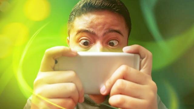 蹲厕所的时候你是否也喜欢玩手机,看完这些后果,你还敢玩吗?