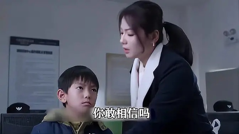 男孩偷别人东西,还死活不承认,一查监控真相大白