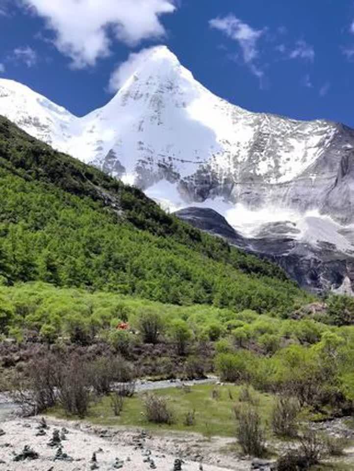 雪山、海子、草甸…稻城亚丁,每一帧都是电影画面