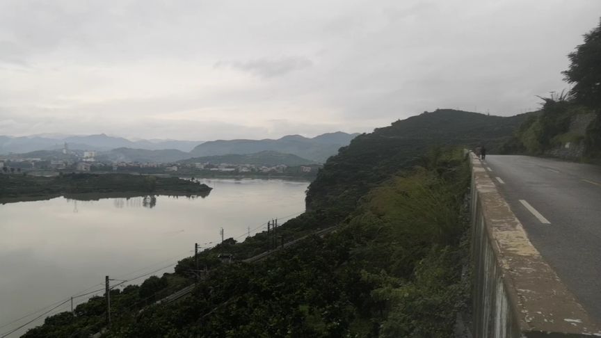 辰溪往溆浦途中细雨初停见美景