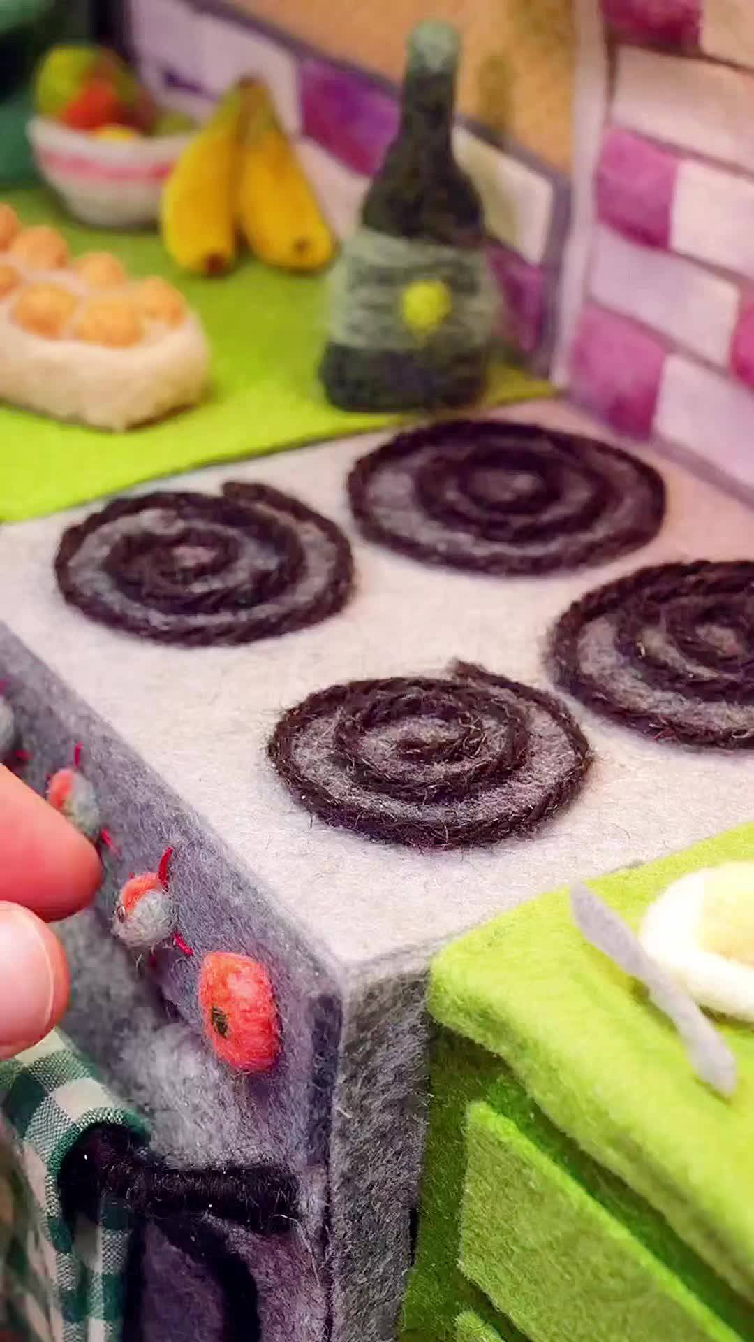 治愈系的羊毛毡定格动画分享给你