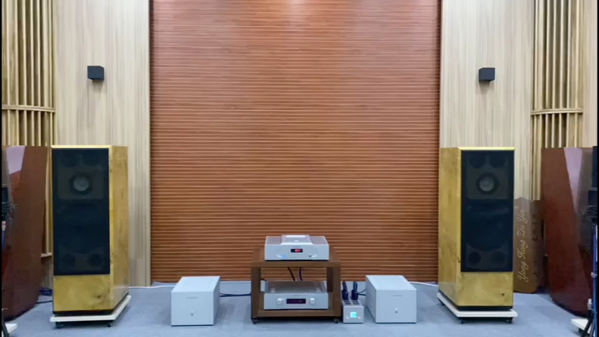 ...声音是如此优秀,清一色高端永恒之音品牌音响,X5甲类纯后级,X9胆前级