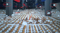 原子弹是如何裂变的?用1000个老鼠夹和乒乓球测试,看变化就明白