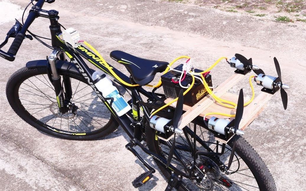 简单粗暴4个大功率电机,自制DIY气动自行车助力