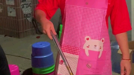 老板熬出来的螺蛳粉汤底不错,就是有点辣