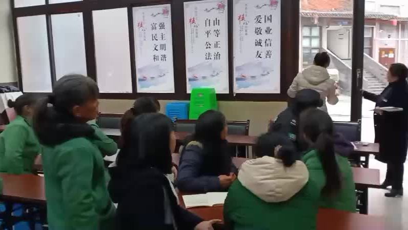 保洁培训玻璃清洁技巧#宽达物业