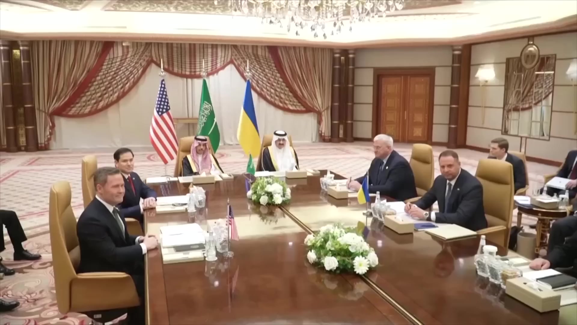 ...军事支持在沙特举行的美乌会谈结束后,乌克兰表示准备接受美国提出...