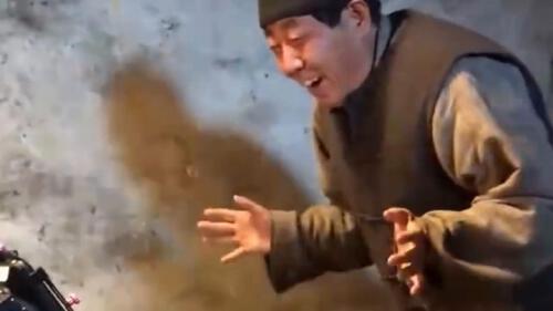 原来电影是这样拍摄的,我也是第一次见,摄影师害怕极了!