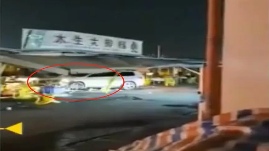 直击现场!佛山一大排档内多人爆发冲突,一人驾车多次撞向店面