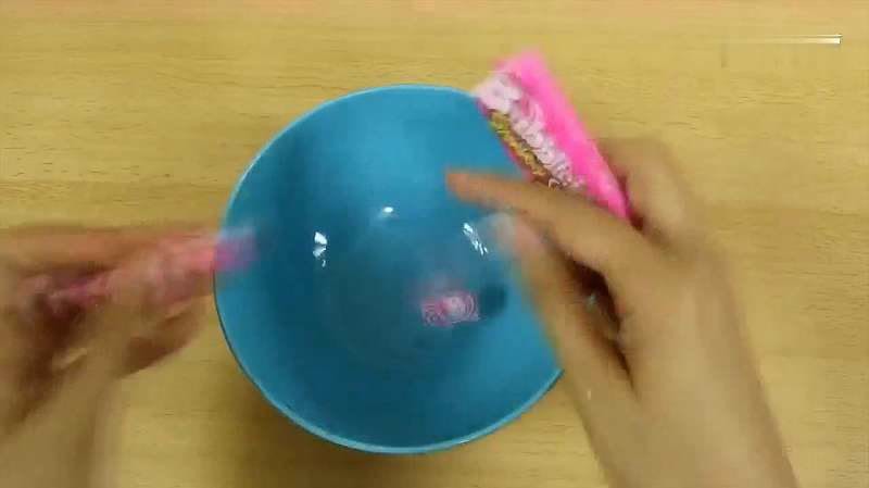 2种无胶水,无硼砂的史莱姆制作方法,所需材料基本家里都有