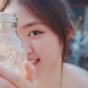 是Jenny不是Jennie 