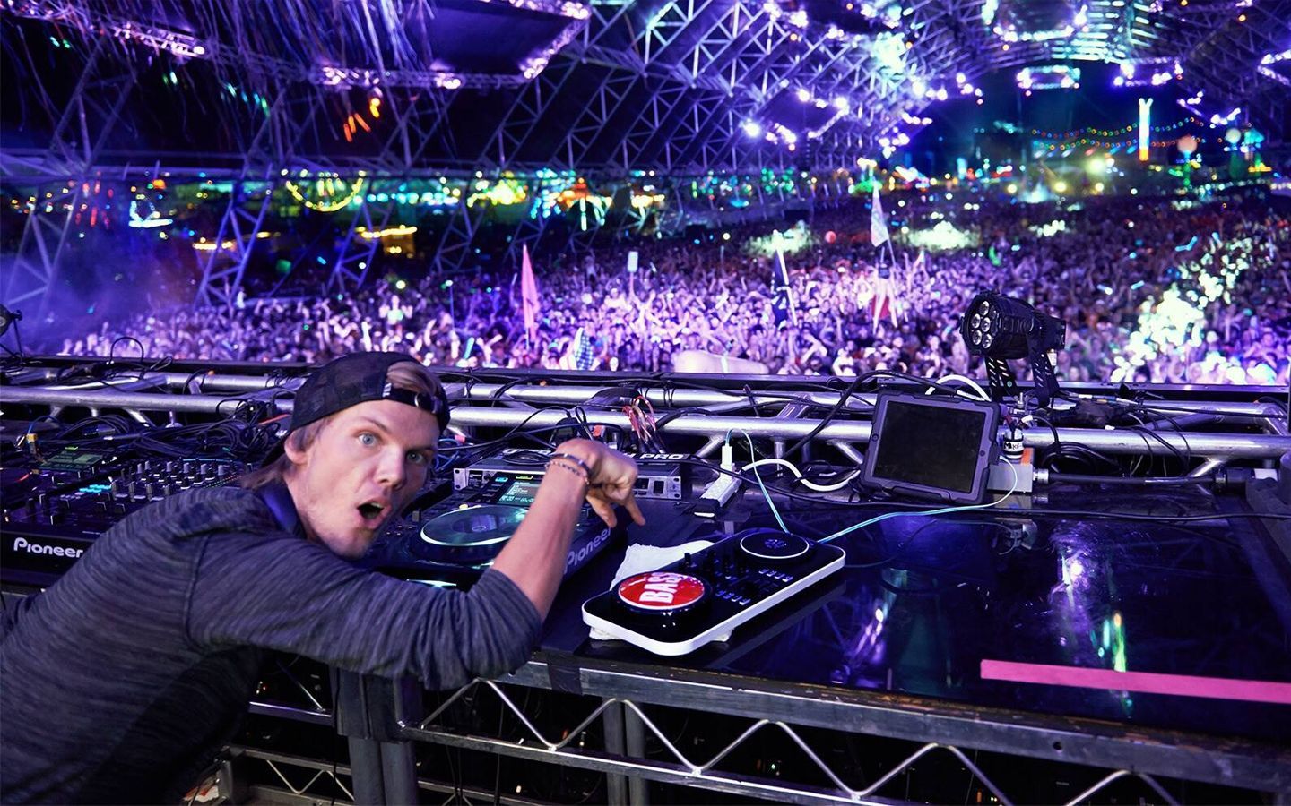 【油管电音教程】【生肉】Avicii的电音制作教程