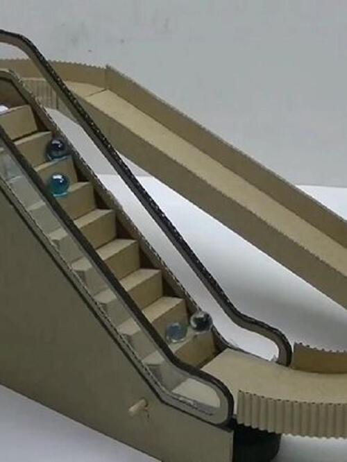 学校的手工作业课程,电梯弹珠玩具,非常简单