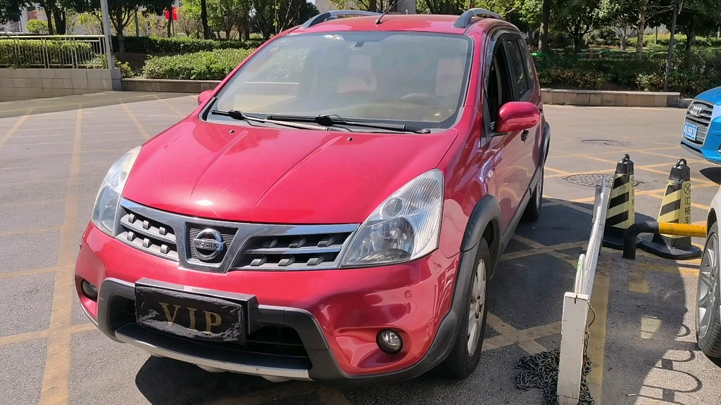 2万多块钱的日产骊威,日系自动挡家用代步练手车