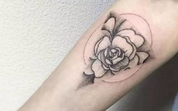 原来微信朋友圈的纹身照片是这样制作出来的,制作纹身水印