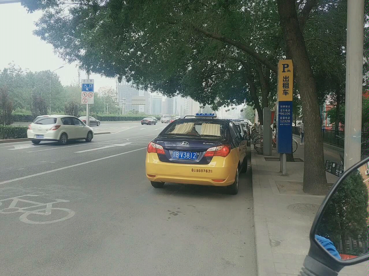 来北京跑出租车怎么样,一天能挣多少,好干吗