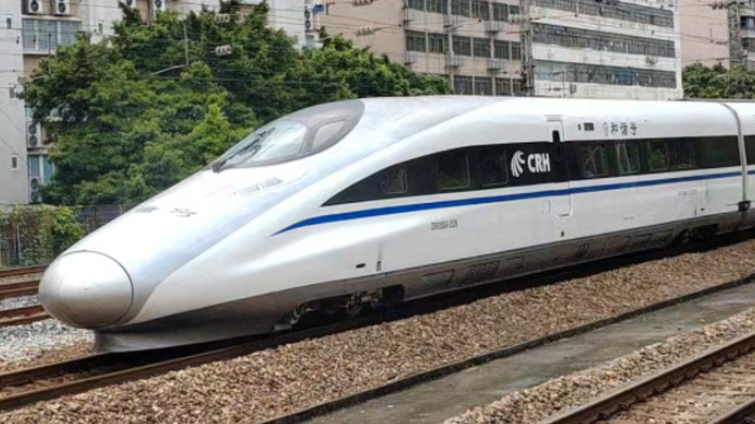 2024年9月14日,和谐号动车组非统型CRH380A-2526担当G3067次...