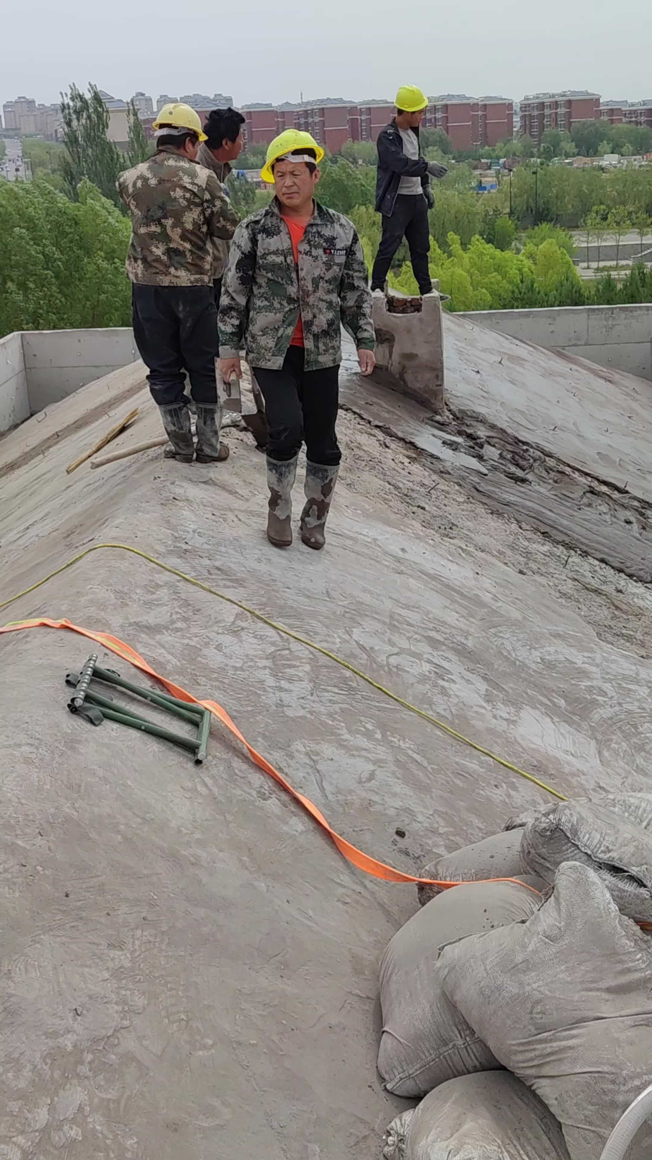鄂尔多斯市屋顶造型做防水补漏15548561777