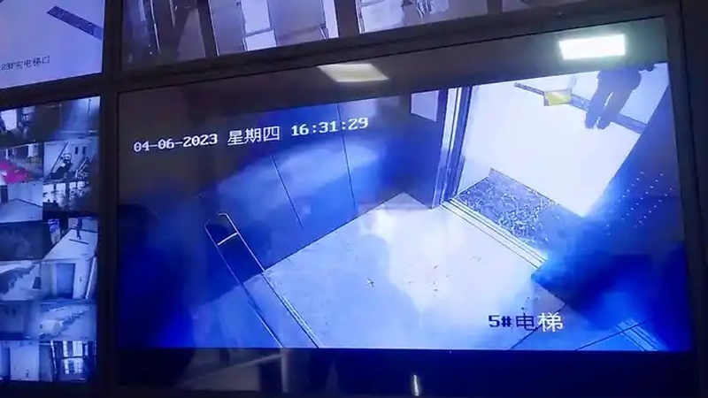 维修电梯里的监控,它的无线网桥是否运行正常,要看这几个灯
