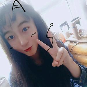 Krystal双眼