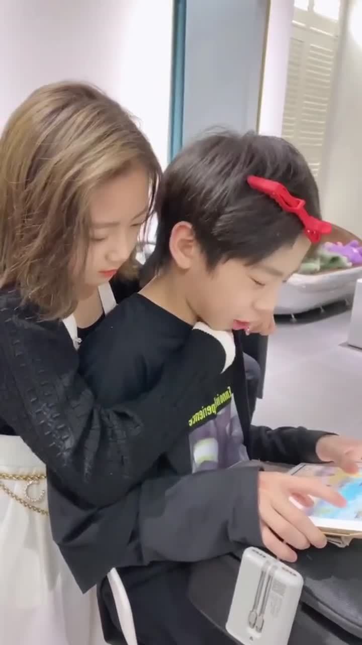 林钰姗张轶程.