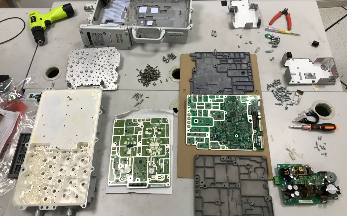 【EEVlog】#10 华为基站DRRU3161 完全拆解(射频拉远单元)