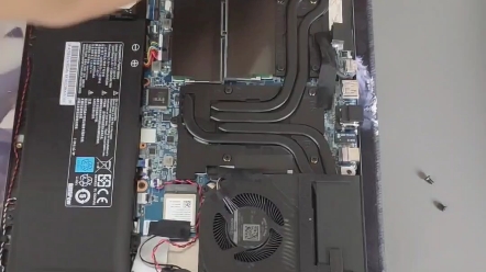 机械革命蛟龙五笔记本加装机械硬盘教程