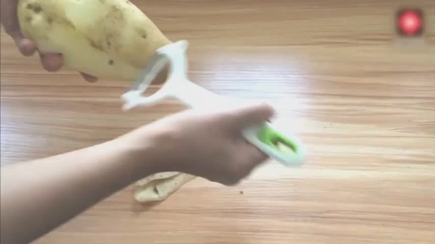 很多人忽视的削皮刀功能,快来学学,绝对实用