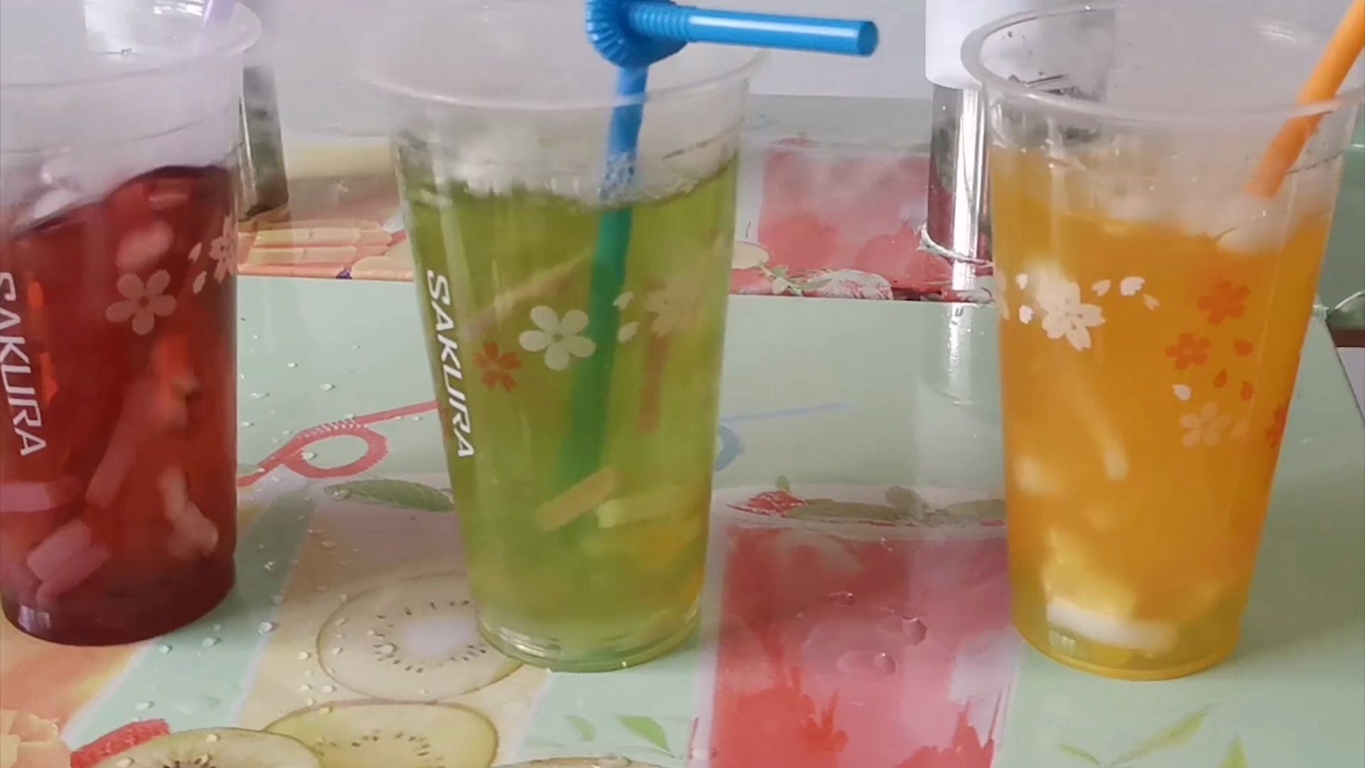网上很火的网红摆摊设备移动冷饮机,到底是如何操作的?