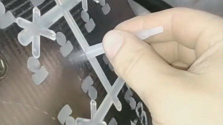 模具设计和模具制造,一套模具出16个产品
