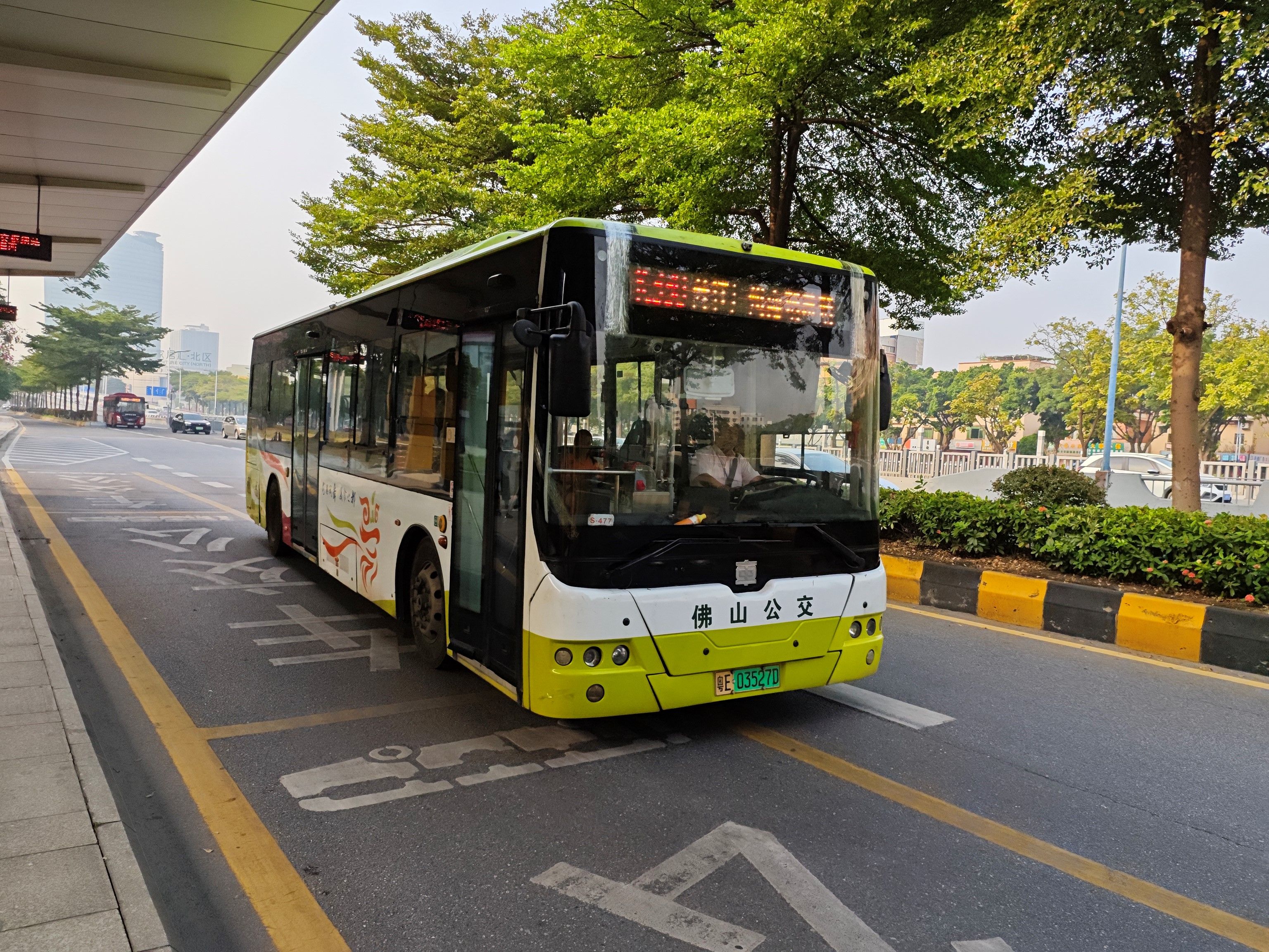 佛山公交POV K330 广州南站总站往龙江交通中心公交枢纽站