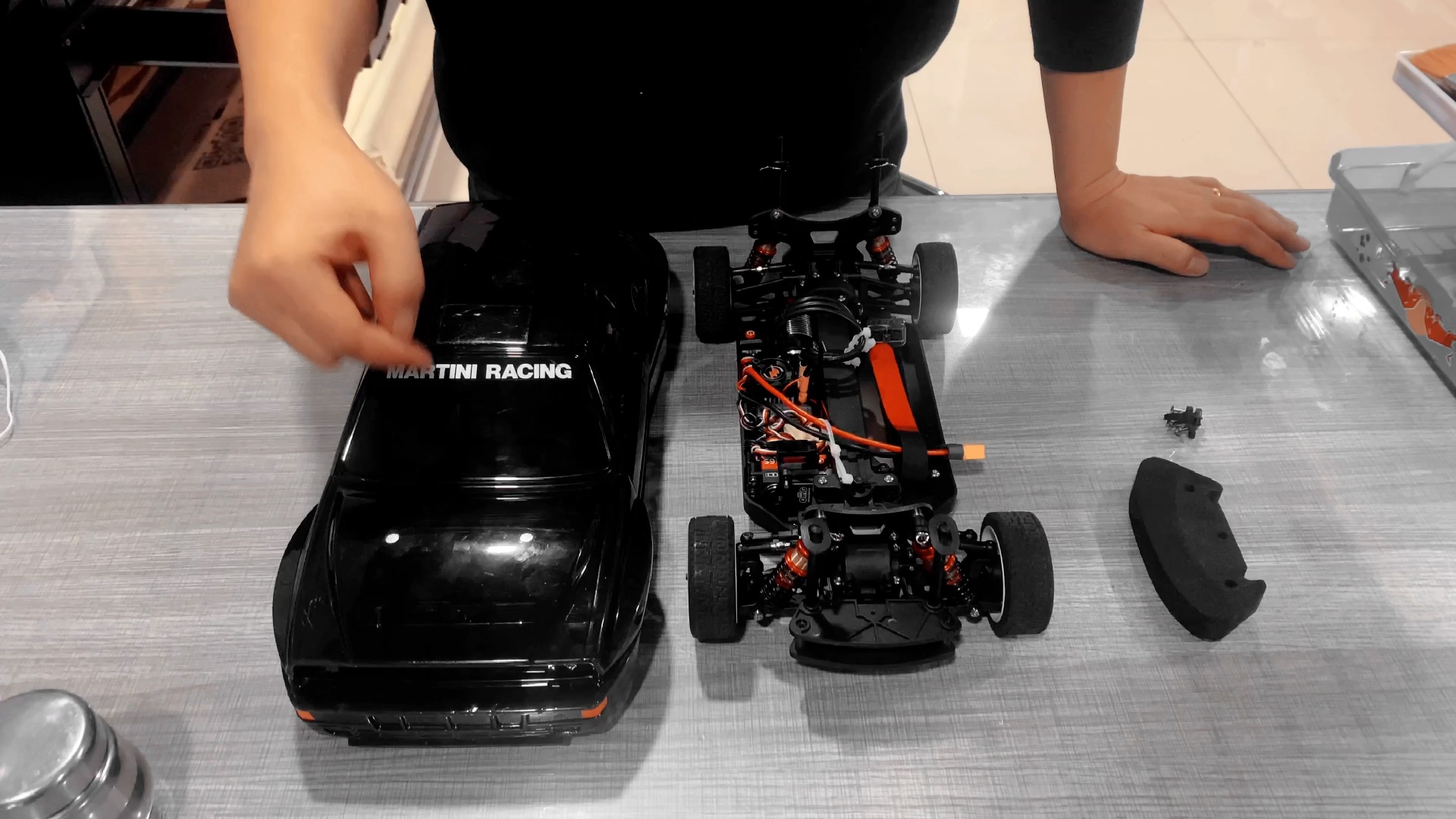 RC模型车壳打孔简易定位小技巧