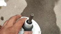 洗衣机洗涤正转正常,反转嘎啦嘎啦响咋回事