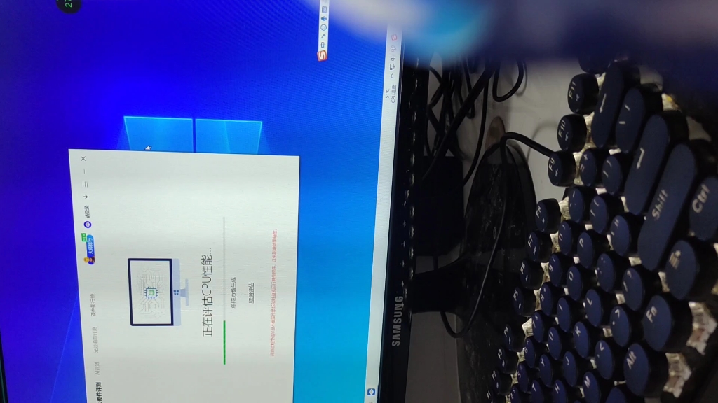 显卡踩雷,鲁大师跑分黑屏闪屏