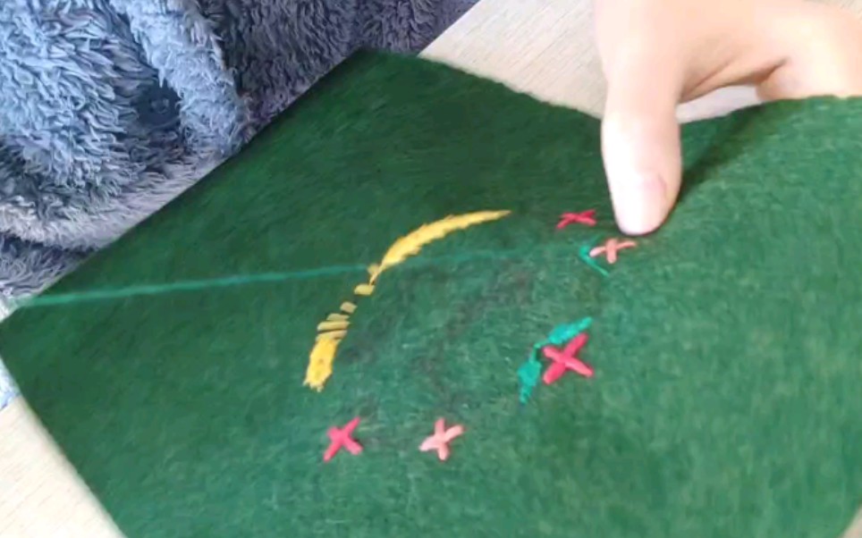 【不织布手作】ipad袋子/简单刺绣/非教程