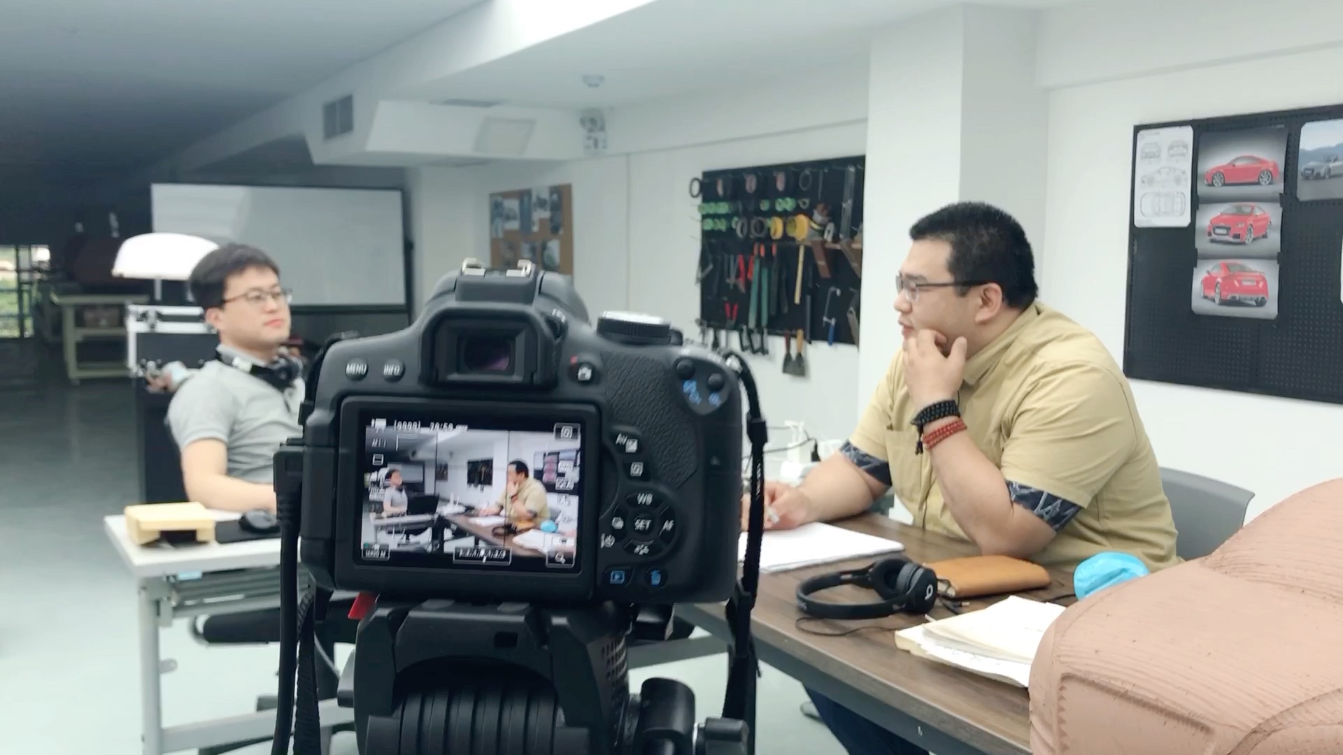 揭露汽车造型设计之谜系列 开始学习拍视频啦啦啦 从同事下手吧