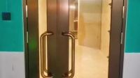 山东恒保地下大堂通往电梯间甲级不锈钢大玻璃防火门,透光率好