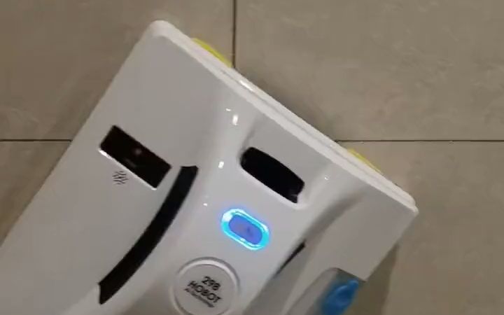 擦窗玻璃机器人(喷水擦窗机)自动规划路线,自动喷水,无框玻璃也可以...