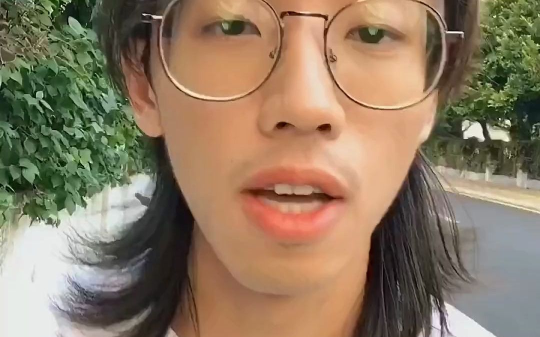 滑板 滑板教学 小鱼板 鱼板的玩法很多这里只展示了一些