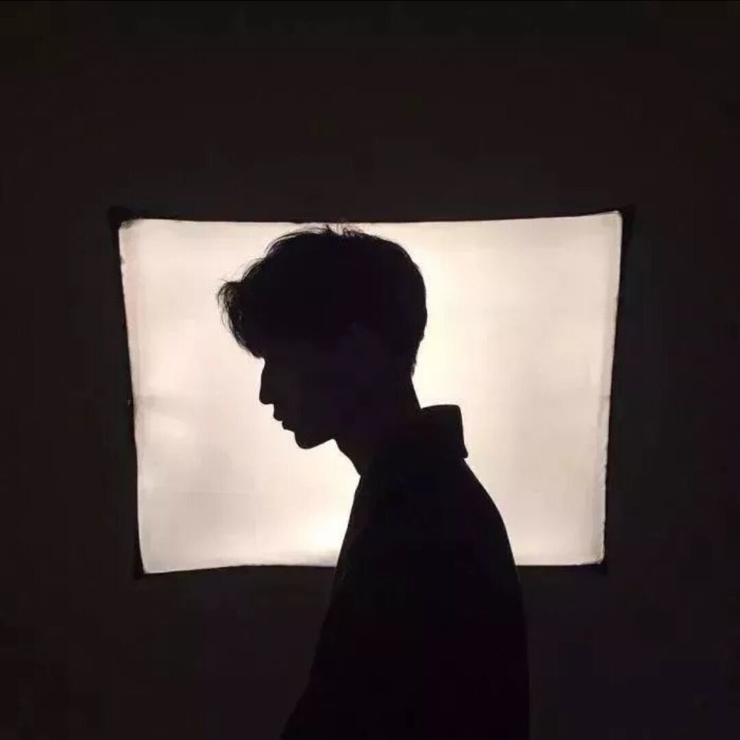 爱看课外书的老师 