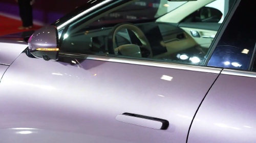 行云流水设计美学 极低风阻系数加持荣膺"2024年度时尚车型"